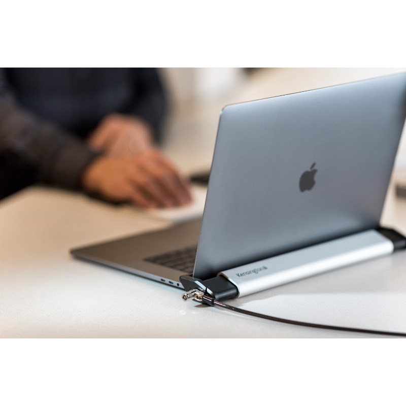 Laptop Locking Station 2.0 with Microsaver® 2.0 Lock - ACCO Canada