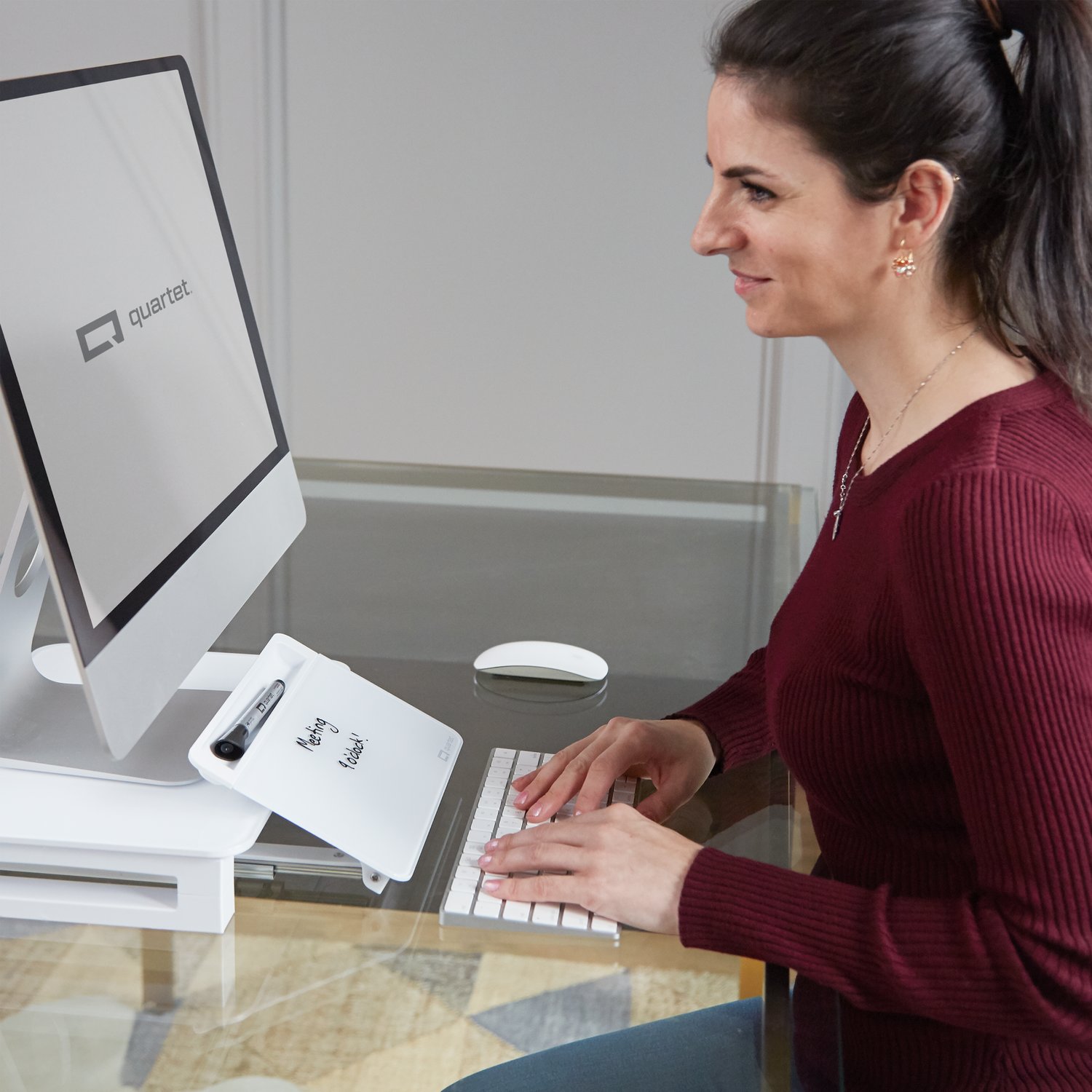 Quartet® Desktop Glass™ Monitor Riser - ACCO Canada